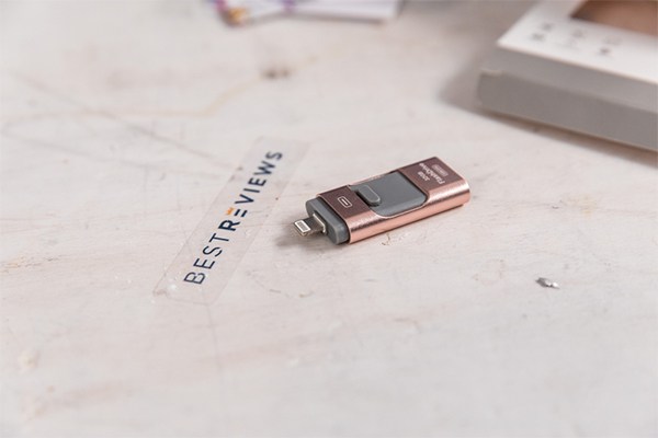 5 Best iPhone Flash Drives - May 2024 - BestReviews